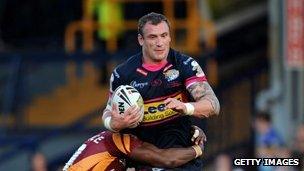 New Year Honours: Leeds Rhinos' Jamie Peacock made MBE - BBC News