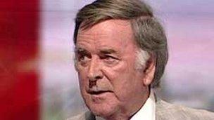 Terry Wogan reveals 'difficult times' - BBC News