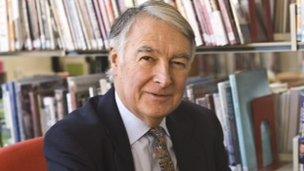 Suffolk libraries interim board announced - BBC News