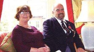 Eastleigh MBE foster carers could be made 'homeless' - BBC News