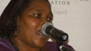 Nelson Mandela cookbook launched in South Africa - BBC News