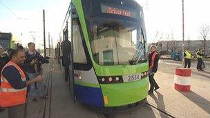 Six new Croydon trams unveiled - BBC News