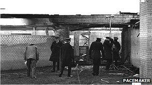 La Mon IRA bomb victims want public inquiry after HET report - BBC News