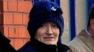 Stephen Carroll murder case: Sharon Wootton admits charge - BBC News