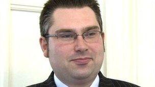 Hundreds of jobs at risk as Yorkshire councils set budgets - BBC News