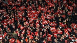 Fever Pitch and the rise of middle-class football - BBC News