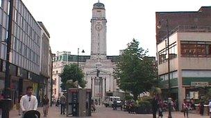 Luton 'among best in England for business growth' - BBC News