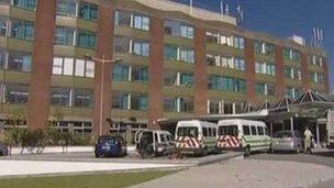 Revised plans for Christie Hospital approved - BBC News