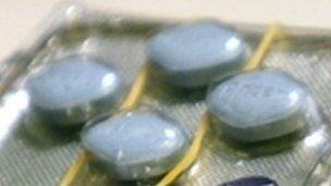 Fake Viagra arrests in UK and Spain - BBC News