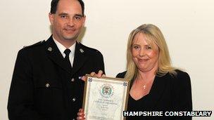 Woman gets police commendation for catching sex offender - BBC News