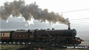 LMS Princess Elizabeth whistle starts jubilee flotilla - BBC News