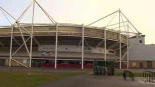 Discussions continue over empty Darlington Arena - BBC News