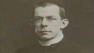 Titanic 100: The Essex priest who refused to leave passengers - BBC News