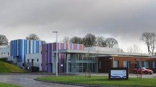 Duchess of Gloucester opens Dumfries mental health site - BBC News