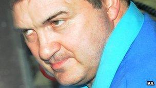 Barry George in compensation case - BBC News