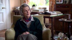 Queen's Coronation day recalled by Lady Moyra Campbell - BBC News