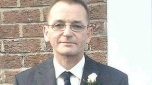 Body of murder victim Andrew Lorimer 'found by burglar' - BBC News