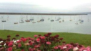 £100m Holyhead marina overhaul gets go-ahead - BBC News