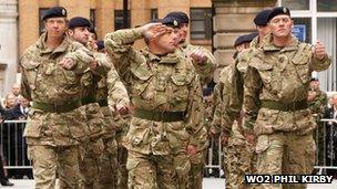 Homecoming honour for Liverpool TA soldiers - BBC News
