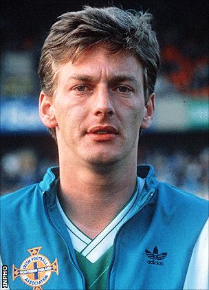 Alan McDonald: Former Northern Ireland captain dies suddenly - BBC Sport