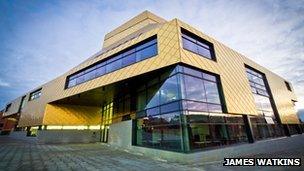 Worcester Hive: £60m library and history centre opens - BBC News