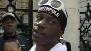 Reading knife crime: 'Something needs to change' - BBC News