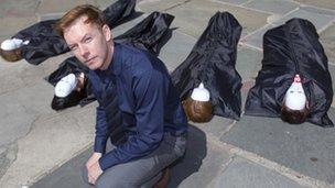 David Grimason takes arms treaty campaign to UN talks - BBC News