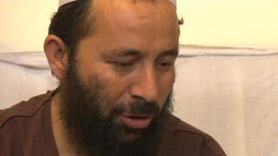 Afghans fear mysterious school 'poisonings' - BBC News