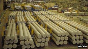 Alcoa posts loss on low aluminium prices - BBC News