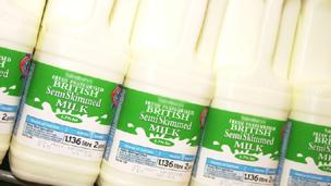 Dairy farmers discuss action over milk price cuts - BBC News