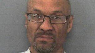 Robert Dunson jailed for murdering wife in front of son - BBC News