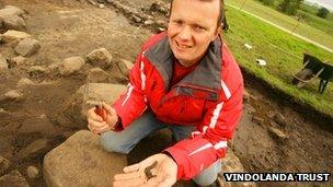 Vindolanda Fort fresh water piping system discovered - BBC News