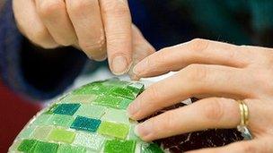 Coleg Gwent defends attempts to sell Abergavenny Hill site - BBC News