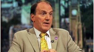 Simon Hughes calls for end to empty London second homes - BBC News