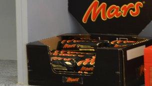 Deep-fried Mars bars: A symbol of a nation's diet? - BBC News