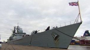 HMS York arrives at Hull docks on last Yorkshire visit - BBC News