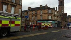 Albert Drive flats blaze in Glasgow 'was suspicious' - BBC News