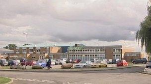 Schoolboy struck by lightning in Swindon - BBC News