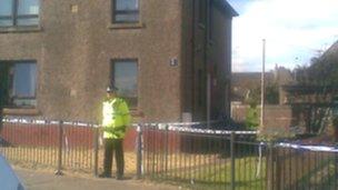 Police revisit 'brutal assault' murder site in Armadale - BBC News