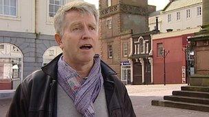 'Ex-pats' better off in Scotland - BBC News