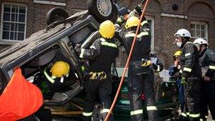 London road crash rescue numbers lowest in 25 years - BBC News