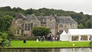 Sydenham House fire tackled by Devon and Cornwall crews - BBC News