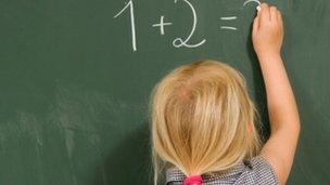 Poorest pupils 'weaker at maths' - BBC News
