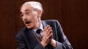 Political lives: Austin Mitchell - BBC News