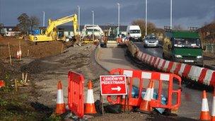 Croesnewydd Road railway bridge, Wrexham, demolished - BBC News