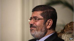 Egypt opposition to mull Morsi talks offer - BBC News