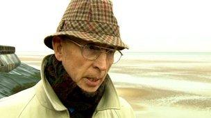 Blackpool police officers' drowning tragedy recalled - BBC News