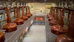 How Scotch whisky conquered the world - BBC News