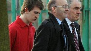 Aloysius Hackett: Murder accused at father's funeral - BBC News