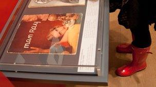 Man Ray's portraits go on show - BBC News